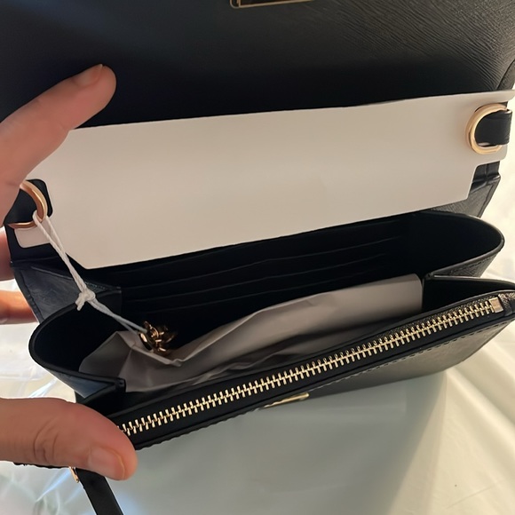 Tory Burch | Bags | New Authentic Emerson Chain Wallet | Poshmark